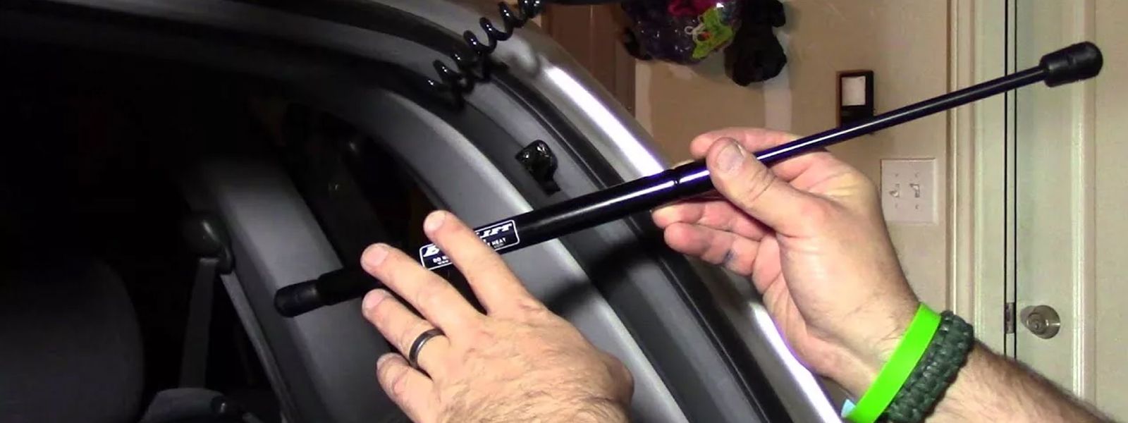 A comprehensive guide to replacing your car's power hatch lift support